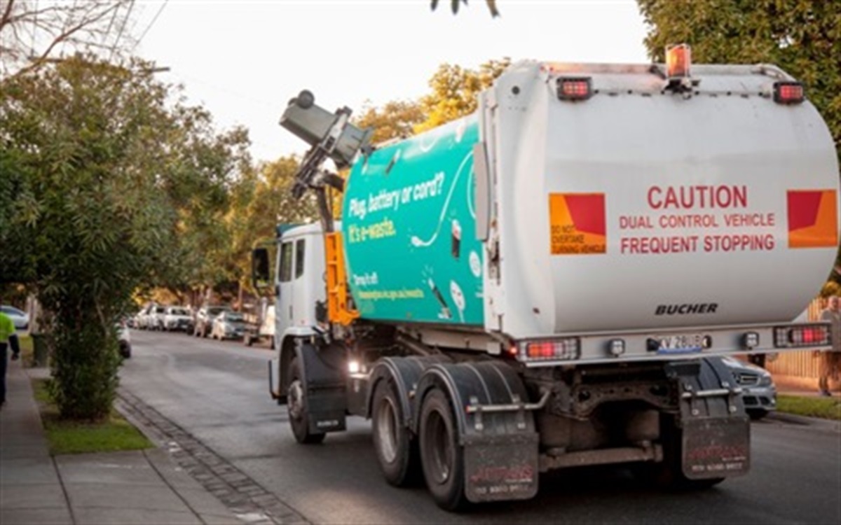 Storytime With Recycling Truck Driver | Mirage News